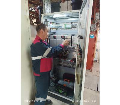 The commissioning and testing of the UDAV-50VM modular vacuum-type ...